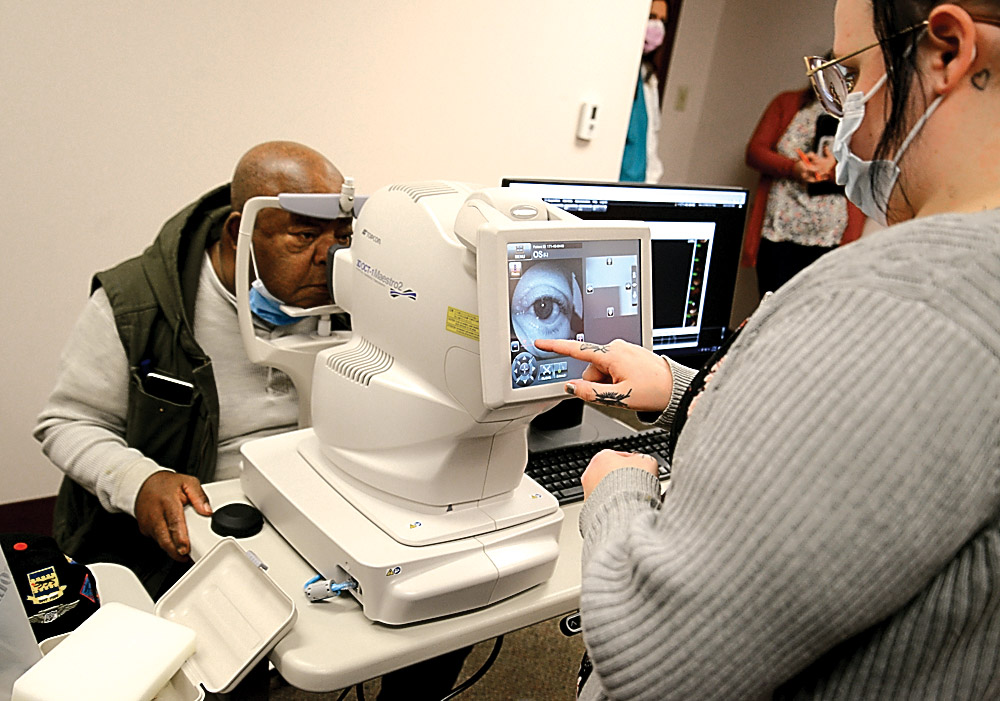 VA medical center launches new vision screener | News, Sports, Jobs ...